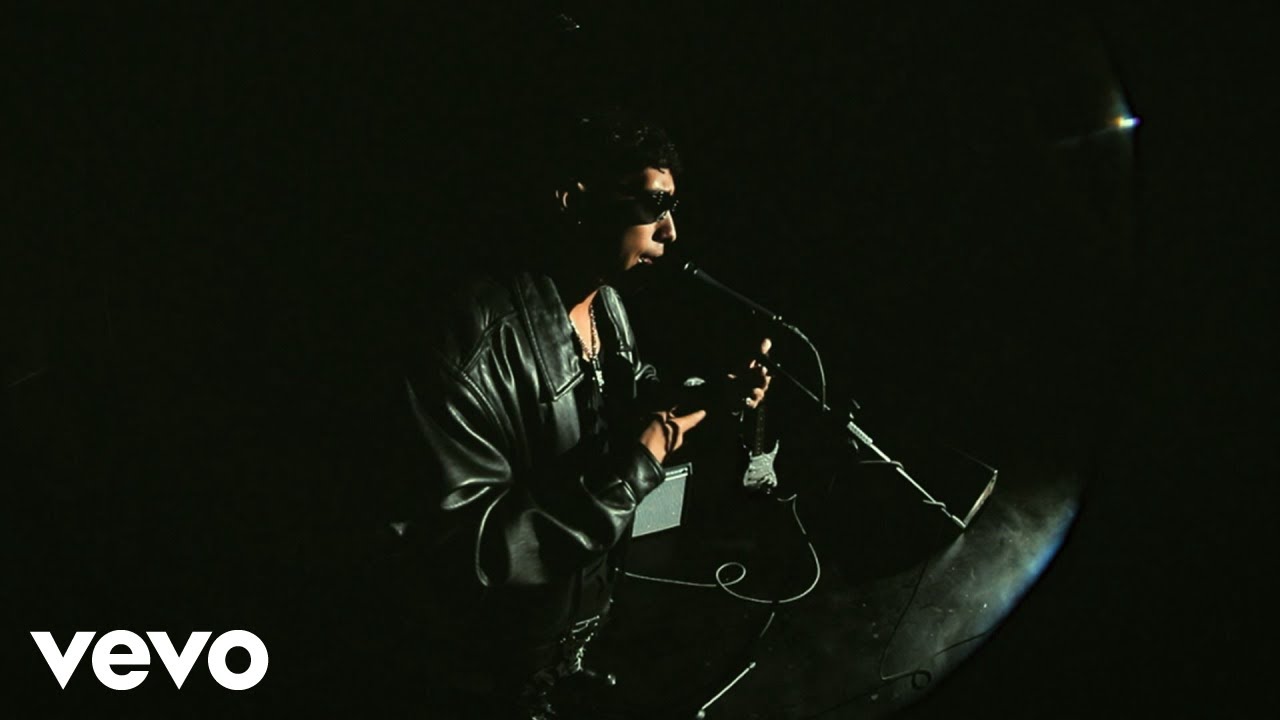 Kris Floyd - C100EN (Acoustic Version) - YouTube