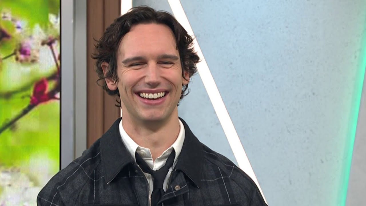 Cory Michael Smith On New Film “May December” | New York Live TV - YouTube
