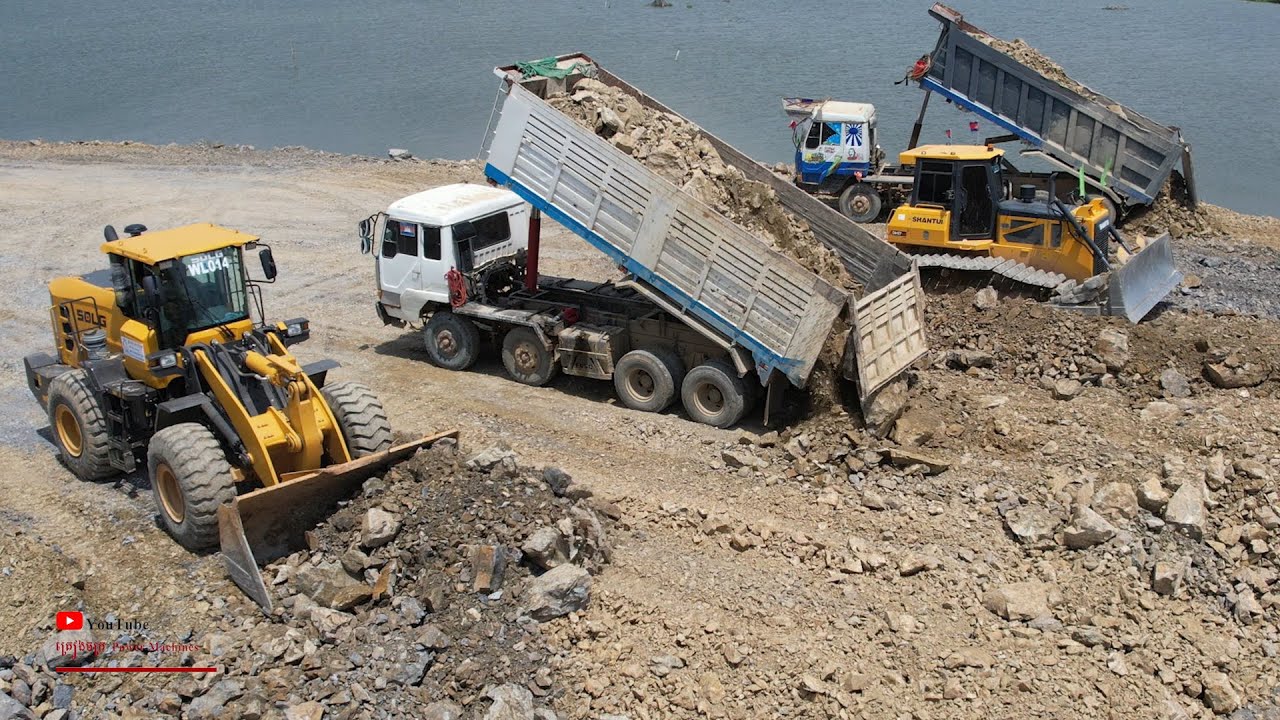 Great Best Dozer Loader Equipment Pushing Gravel Building Road ...