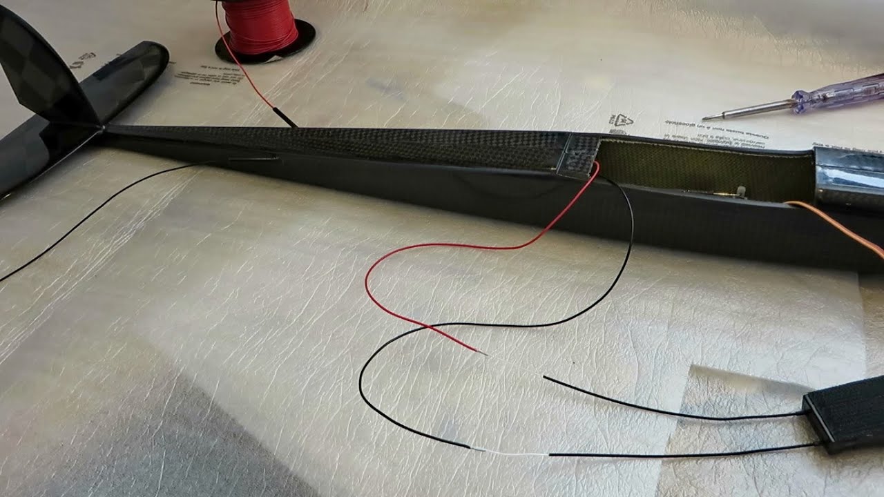 Teil 9: F5D Pylon LP1.1 SpreadTow HJK Speedwings / Das Höhenruderservo ...