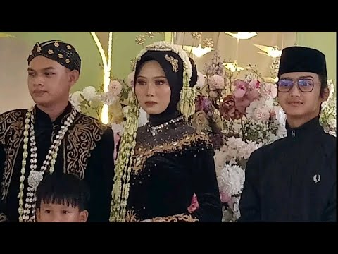MOMEN GUS AZMI DI SEBUAH PERNIKAHAN ADAB BELIAU MASYAALLAH 👍 - YouTube
