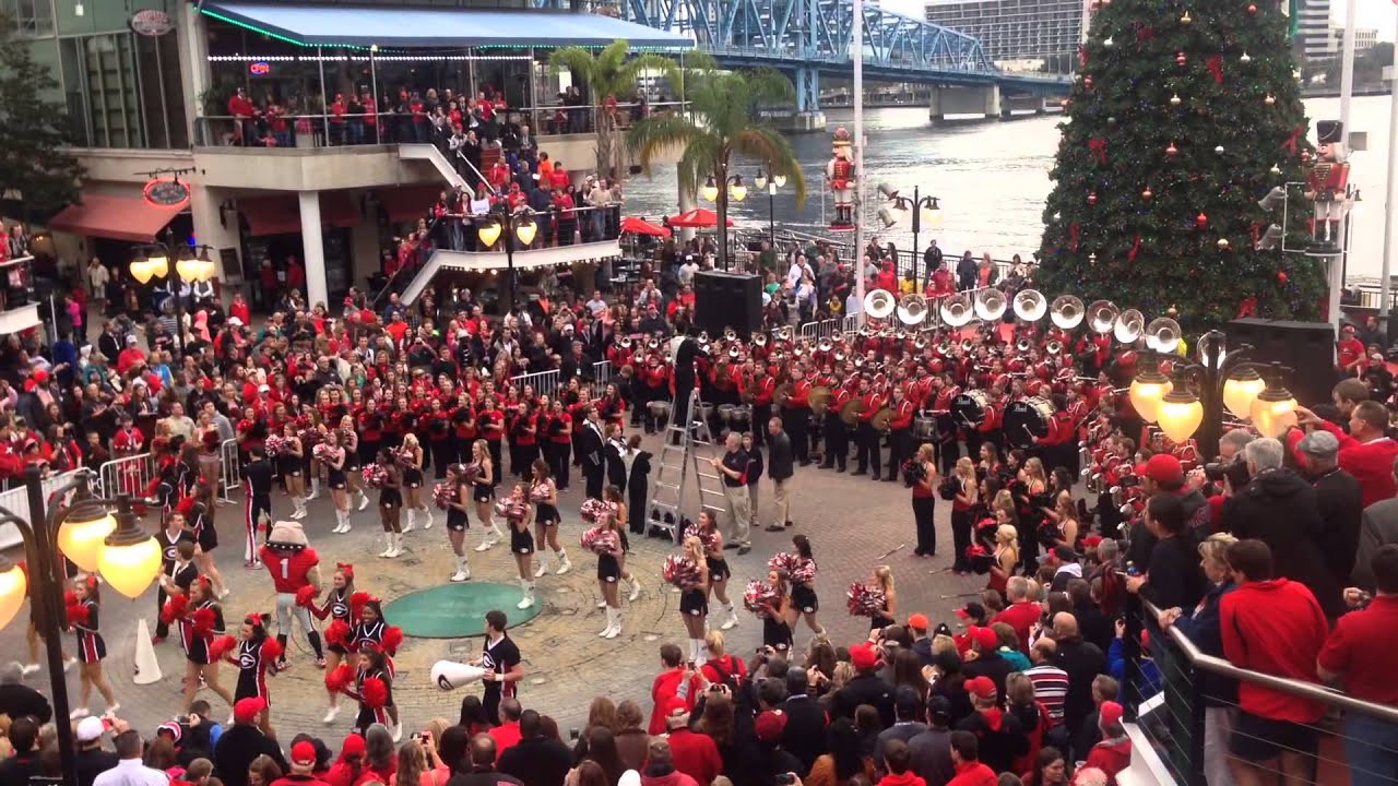 Georgia Redcoat Marching Band - YouTube
