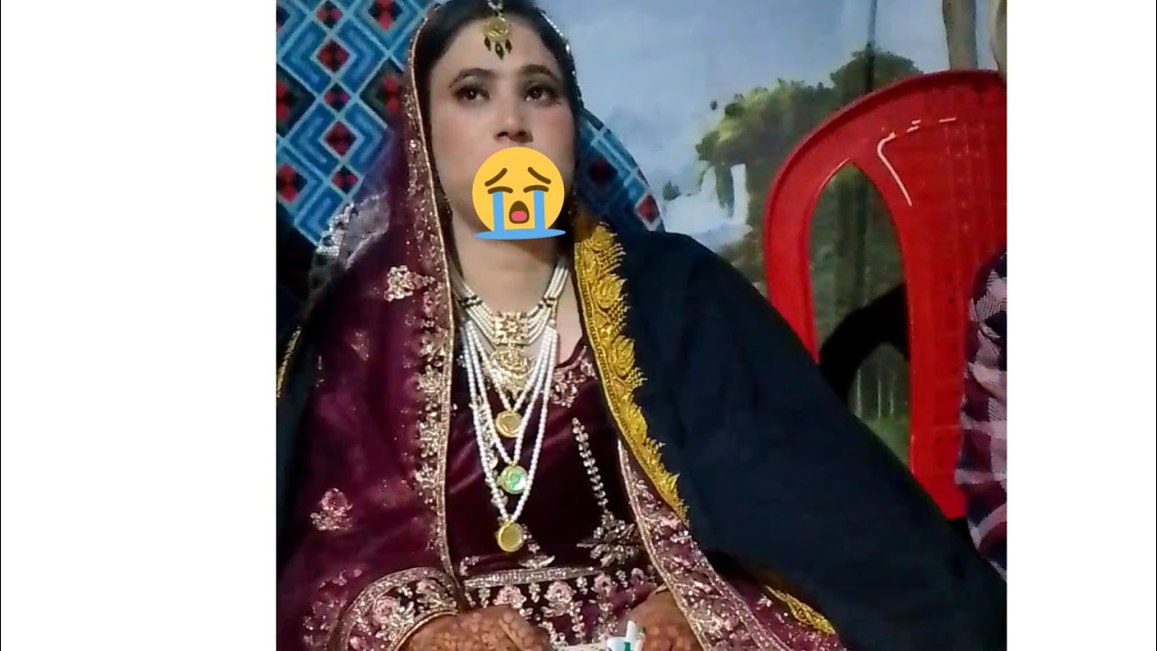 kashmiri bride emotional 😭😭😭 on her wedding day #kashmiri Mehendi raat ...