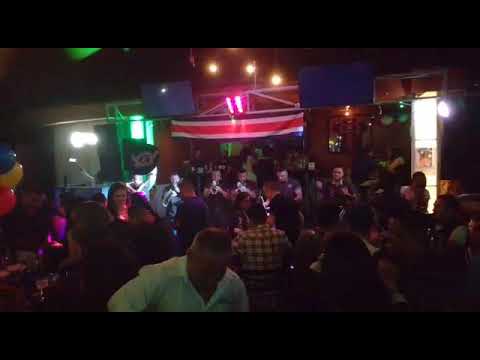 Cimarrona heredia x media calle en Bar Ottos - YouTube