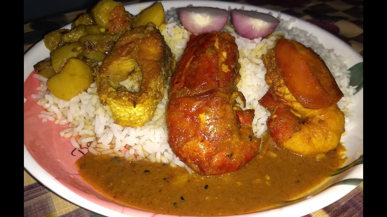 Eating Delicious Giant Prawn 🍤🦐 Curry and Rahu Fish 🐟Curry - YouTube