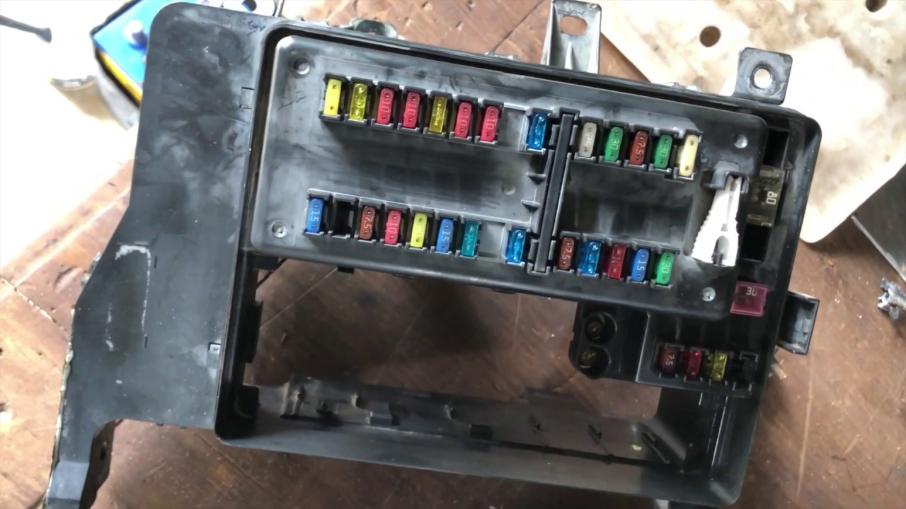 Fusebox (TIPM) replacement of a Toyota 105 series Land Cruiser - YouTube
