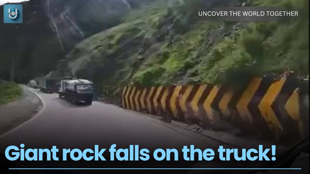 The moment a rock falls on the road in San Mateo, Peru - YouTube