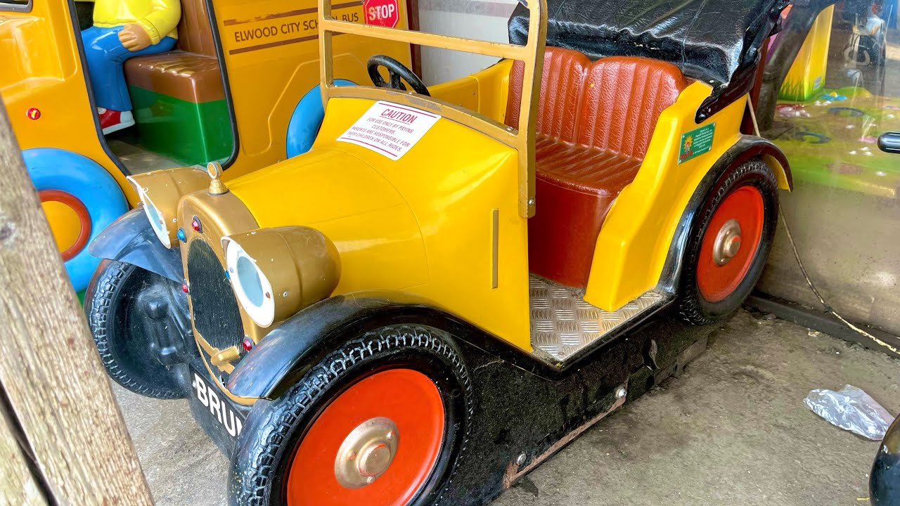 Amutec Brum Coin Operated Kiddie Ride - YouTube