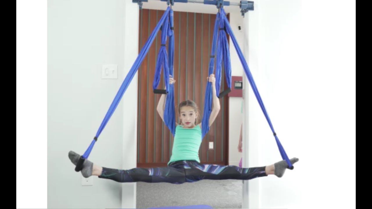 Gym1 Aerial Yoga - FLYING SPLITS by Isabella - YouTube