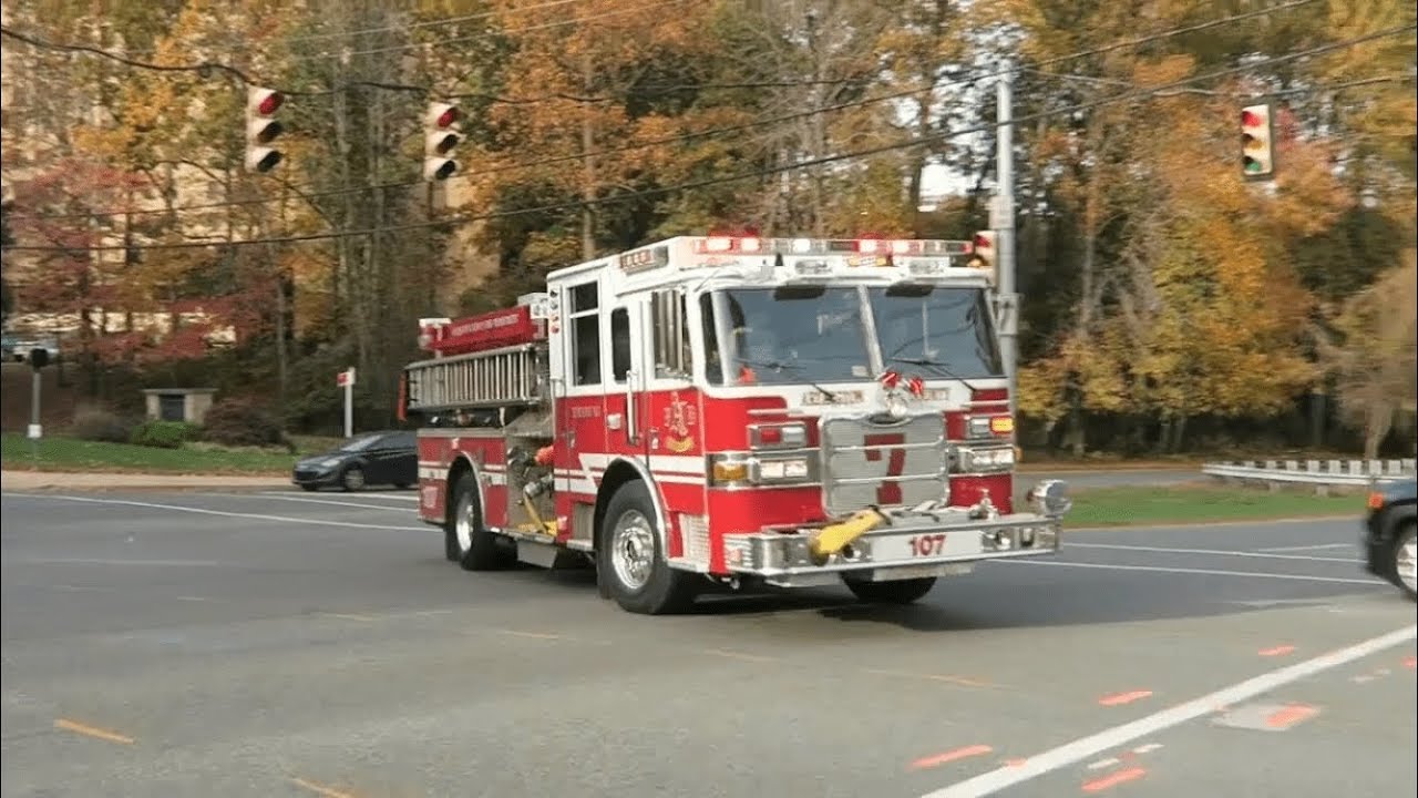 Rescue 109 and Engine 107 Responding | Arlington County Fire Department ...