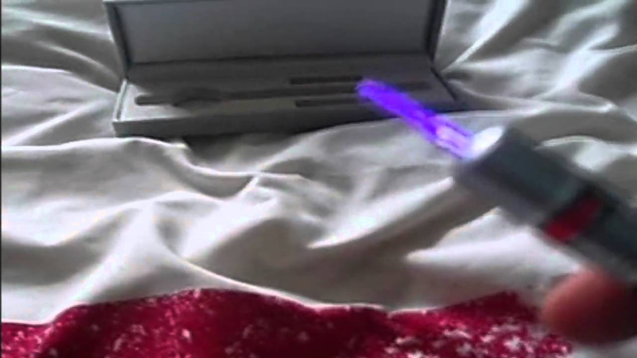 Blue ray laser pointer review - YouTube