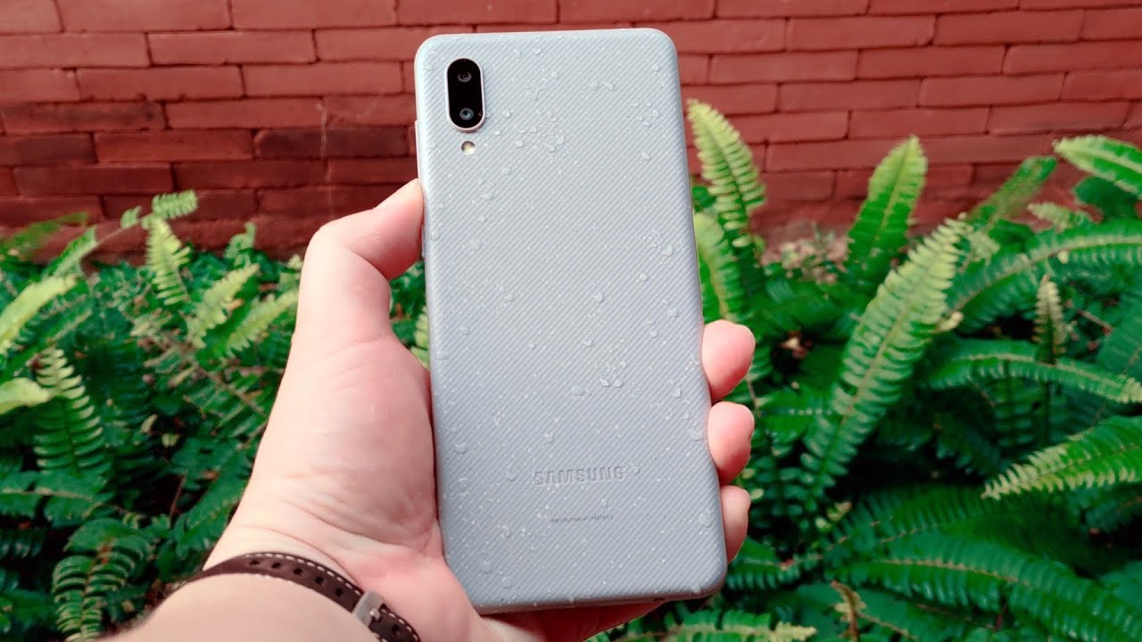 Unboxing Samsung Galaxy A02 Indonesia - YouTube