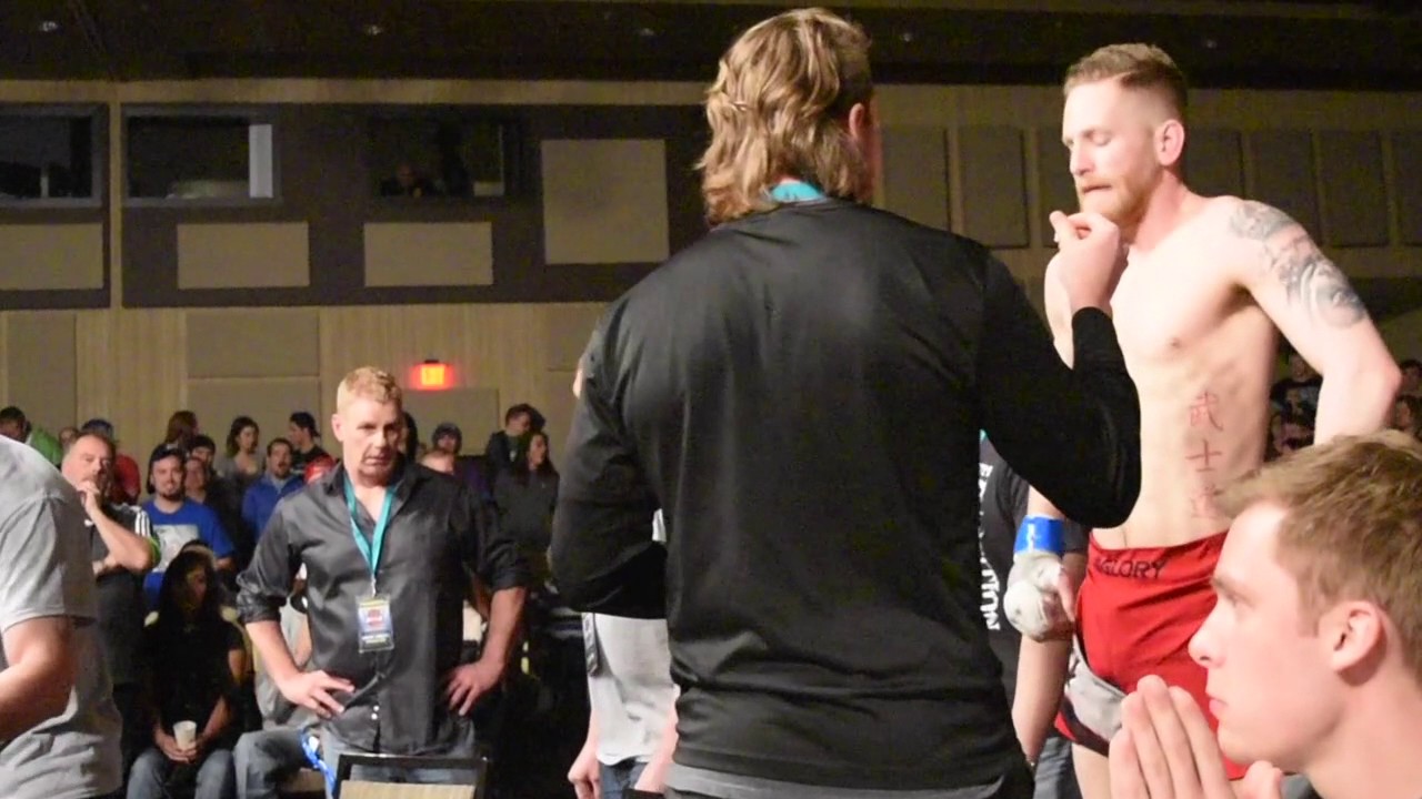 Fight night behind the scenes - YouTube