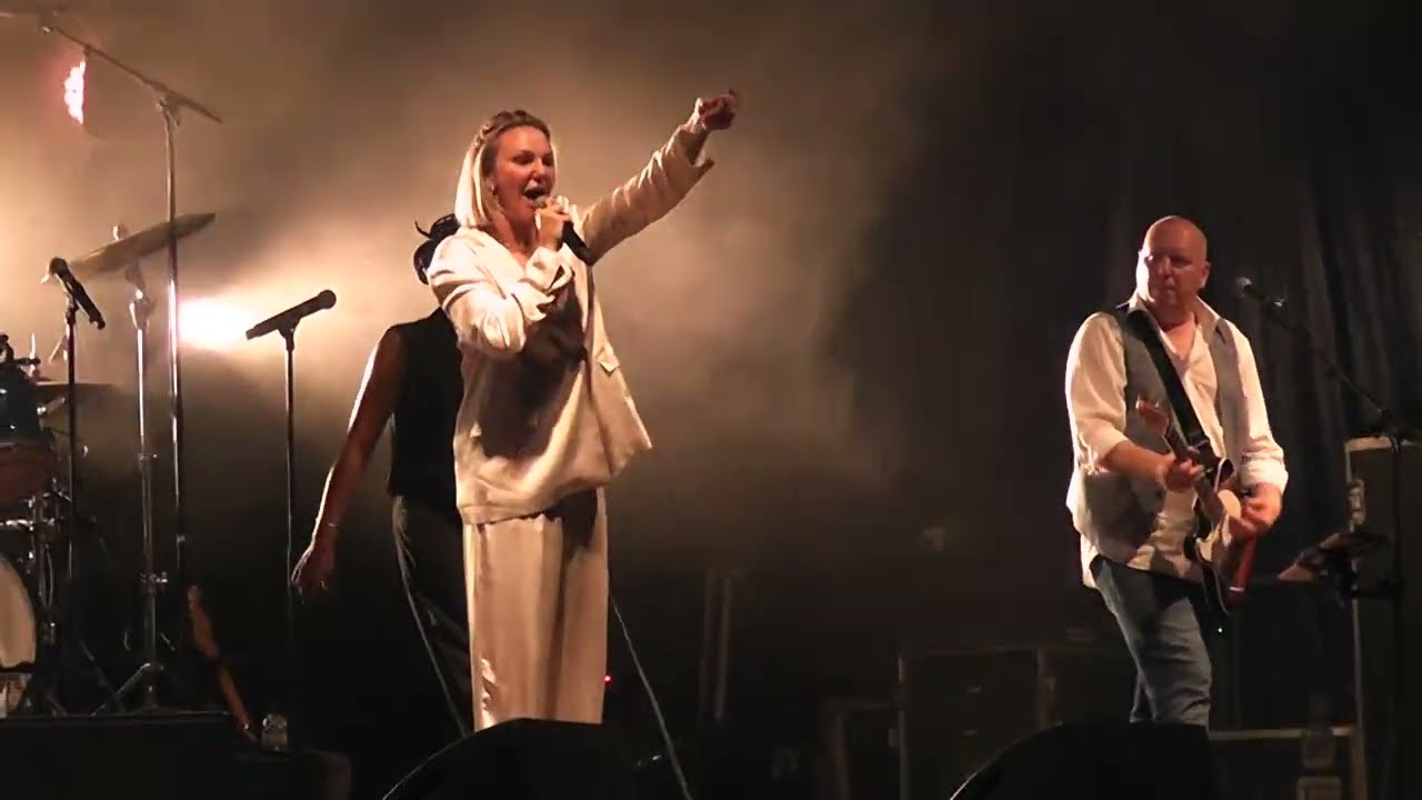 Kate Ryan op de Parkies in Sint Niklaas 2022 - YouTube