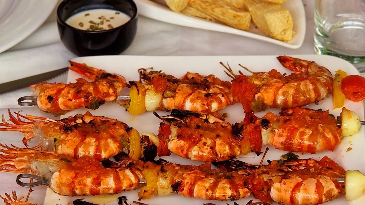 Brochettes de gambas / recette d'igname frit . - YouTube