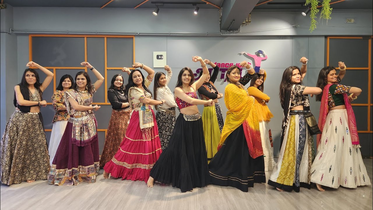 Vagyo Re Dhol / Garba 2024/ Garba Steps / Easy Dance / Mitali's Dance ...