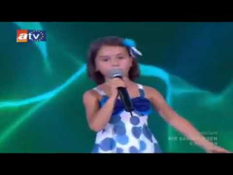 Bilgen Taş Mevlam Gör Diyerek İki Göz Vermiş