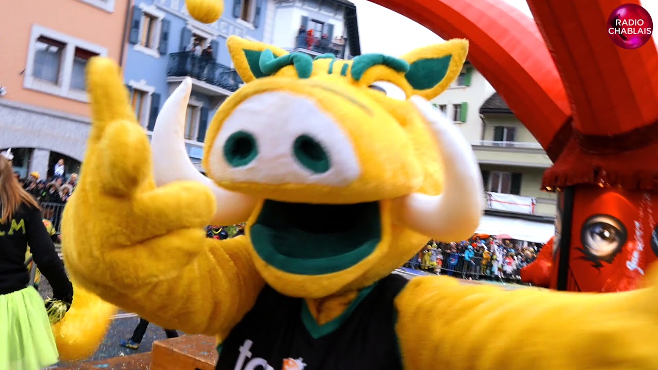 Cortège du Carnaval de Monthey - YouTube