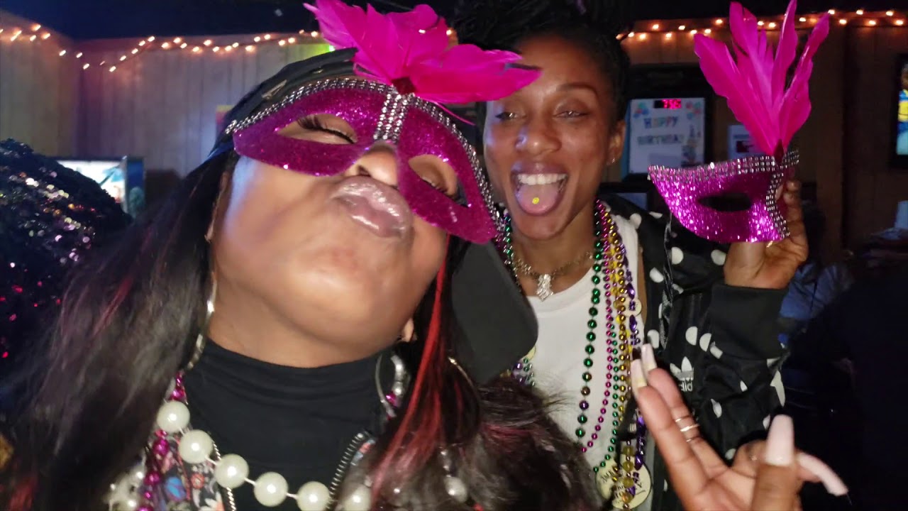 GIrls NIght Out Fat Tuesday - YouTube