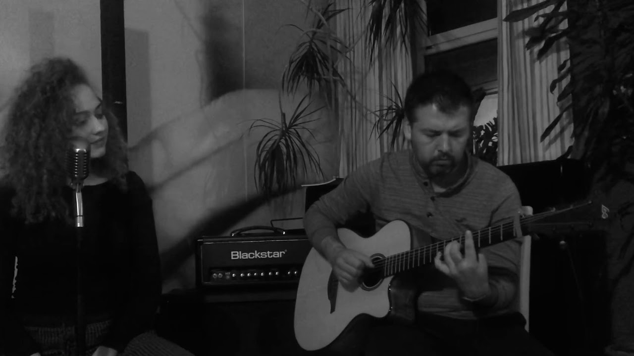 Laura Onusko & Lauri band / Bruno Mars - Grenade - YouTube
