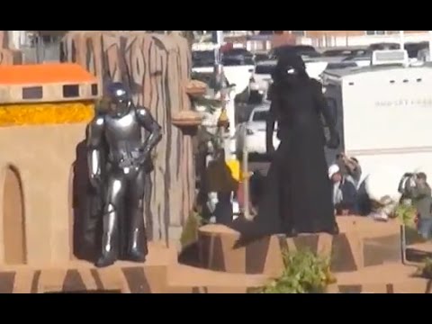 Star Wars float in the Rose Parade featuring Kylo Ren 2016 - YouTube