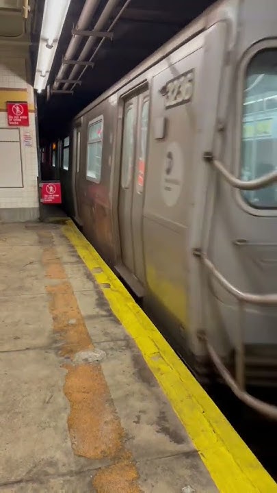 168 St bound R179 (C) train speeds into Nostrand Avenue - YouTube