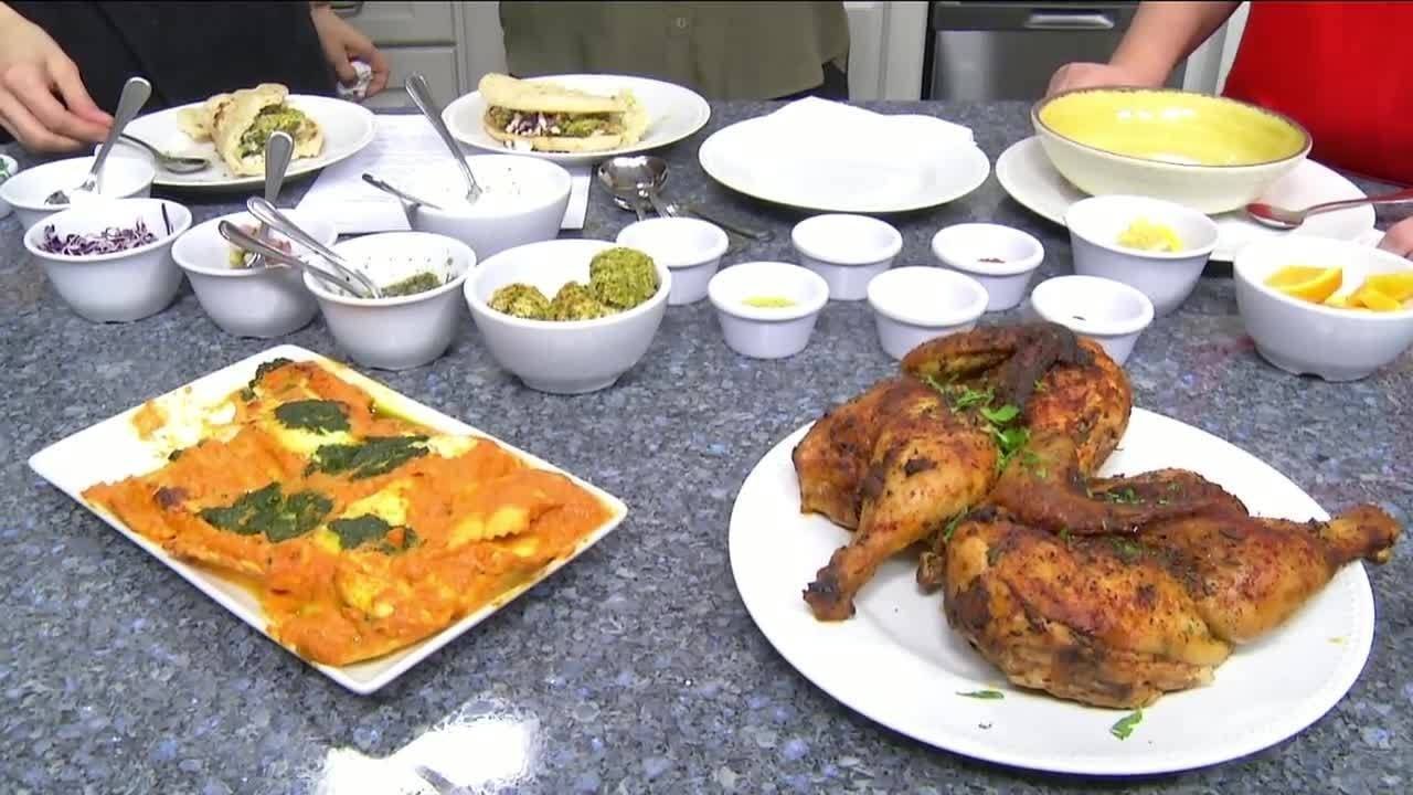 Daytime Kitchen: Great Food Choices at Zoes Kitchen! - YouTube