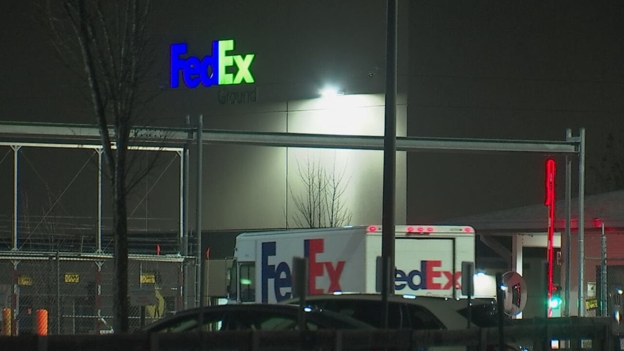 FedEx deliveries delayed in metro Atlanta as Christmas approaches - YouTube