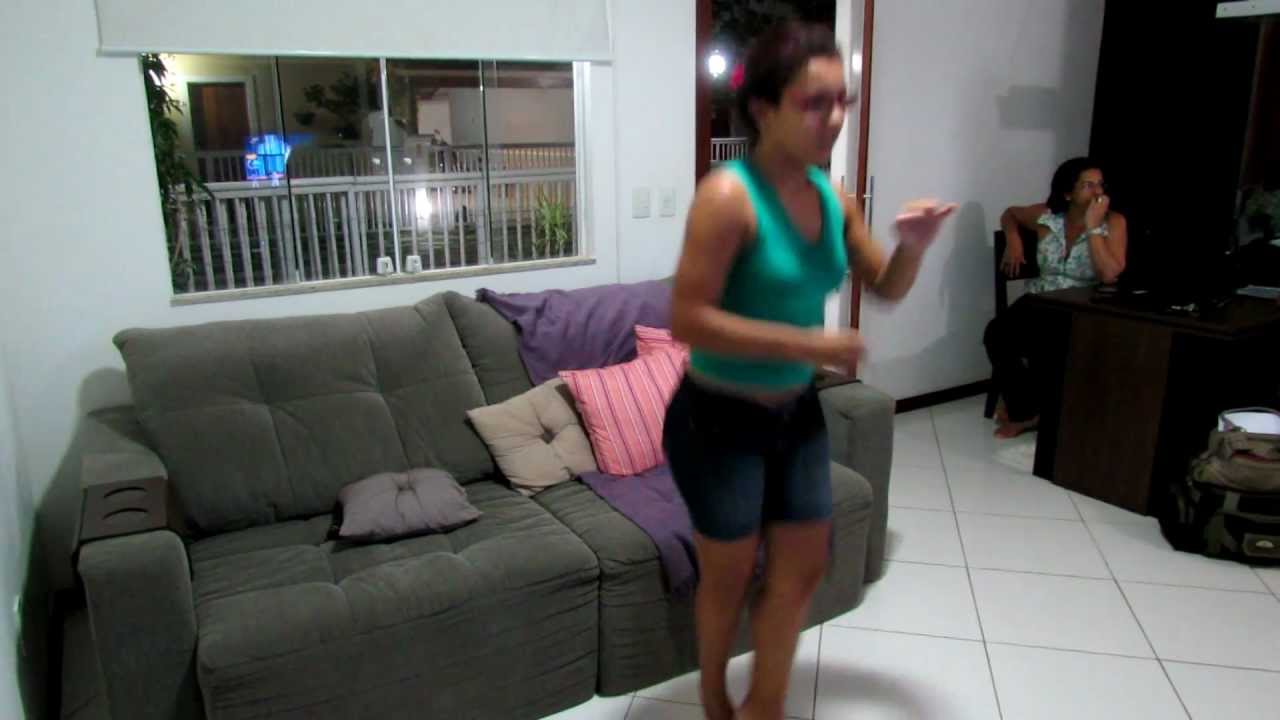Jessica dançando Price Tag no kinect - YouTube Music
