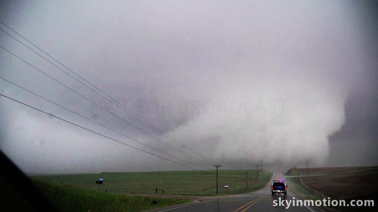 April 26, 2024: Mills-Shelby Co., IA Cyclic Tornadic Supercell - YouTube