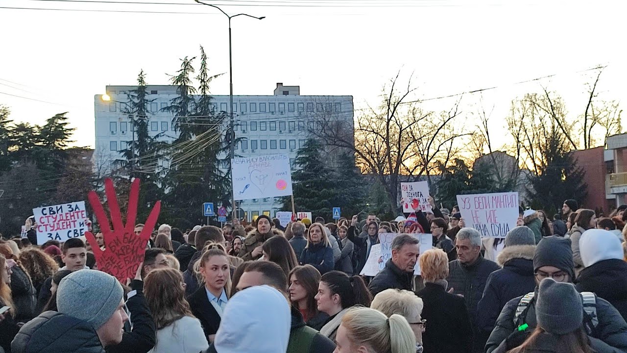 Studenti protesti Nis 22.12.2024 Delta Kruzni tok - YouTube