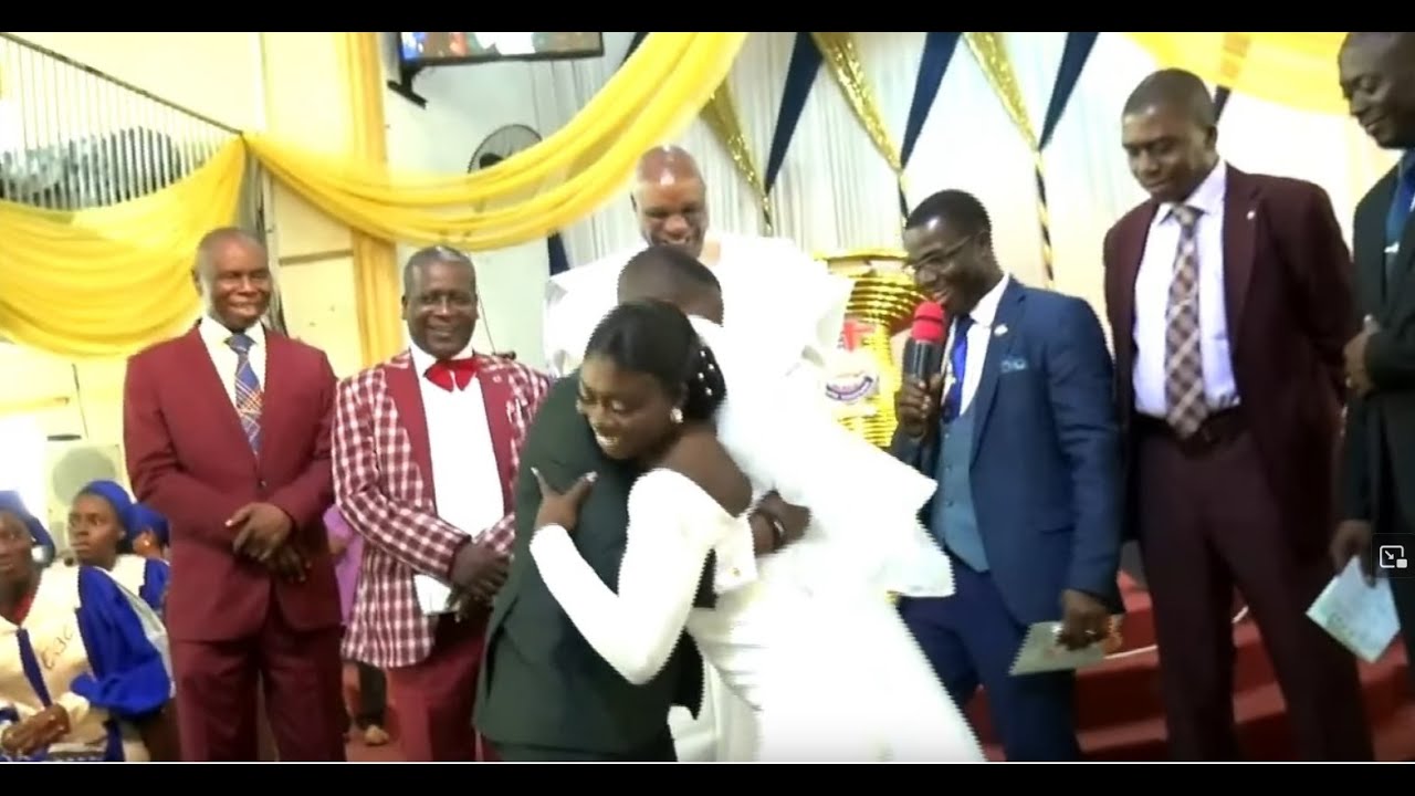 WEDDING BETWEEN OLUWADARASIMI AND OLUWATIMILEYIN - YouTube