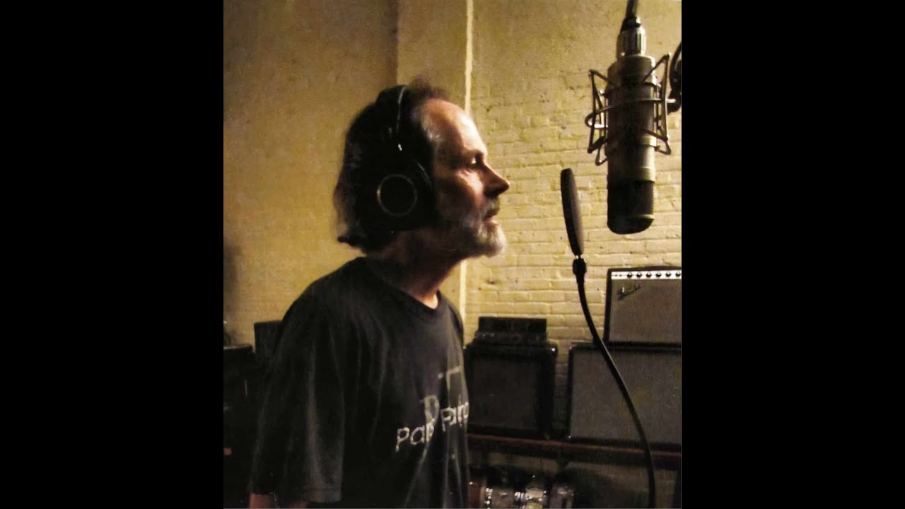 Tom Bates sings "Through The Morning, Through The Night" with Hayseed ...