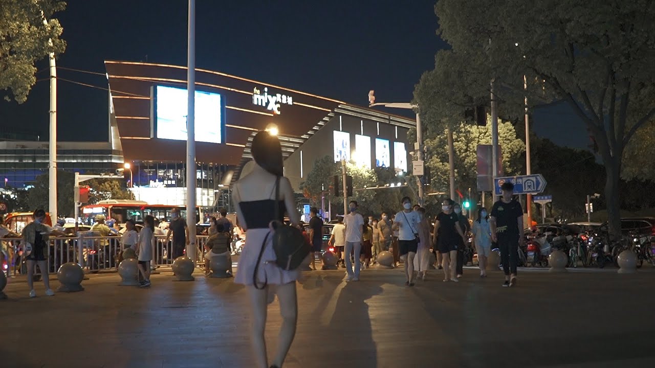 walking in china - YouTube