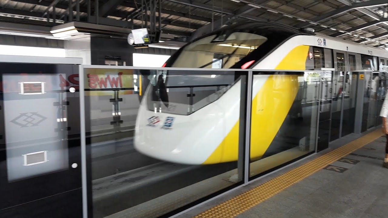 MRT Yellow Line | Samrong - Hua Mak (Sideview) - YouTube