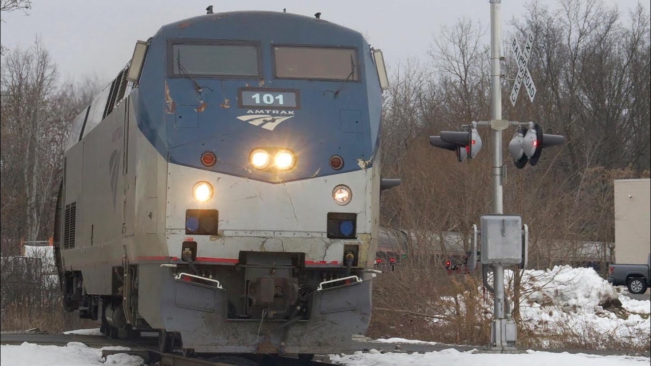 Amtrak 101 leading 69 Adirondack - YouTube