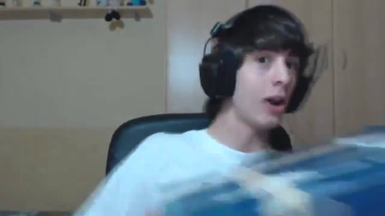 Youtube merda (tennis round 3): Favij è un canguro spara stronzate ...