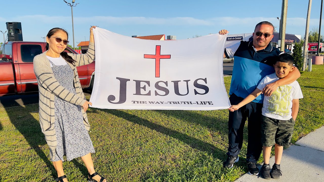 Predicación en las calles | Predicación cristiana - YouTube