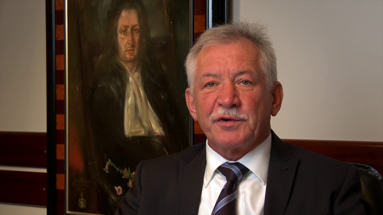 Dean's introductory speech - YouTube