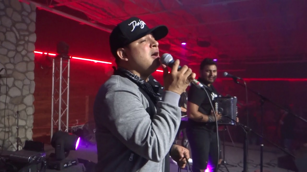 EL GRUPO DEZIGUAL EN LOS RIELES HOUSTON - YouTube