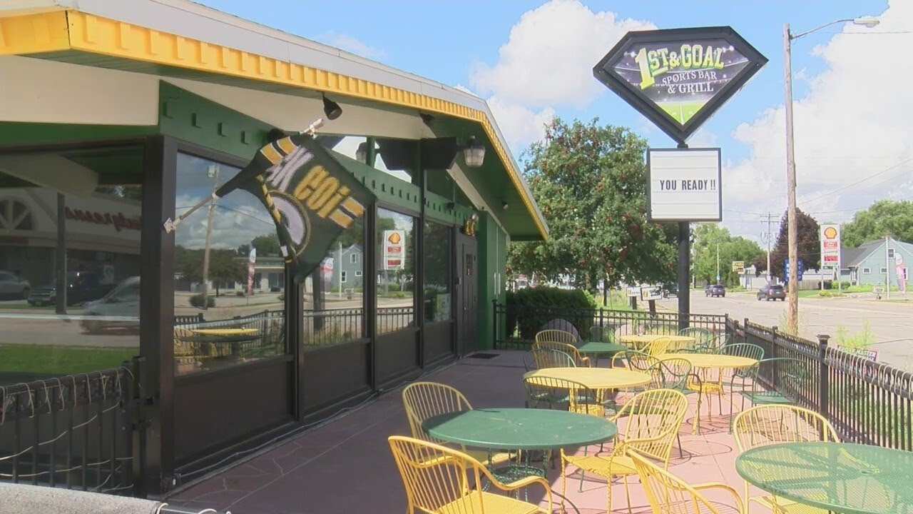 New Packers-themed bar and restaurant officially opens doors in east ...
