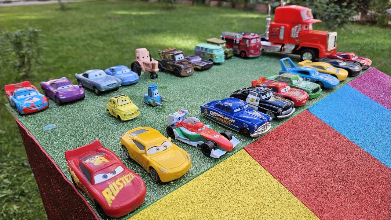 Disney Pixar Cars Fall Into The Water Lightning McQueen Sally Luigi ...