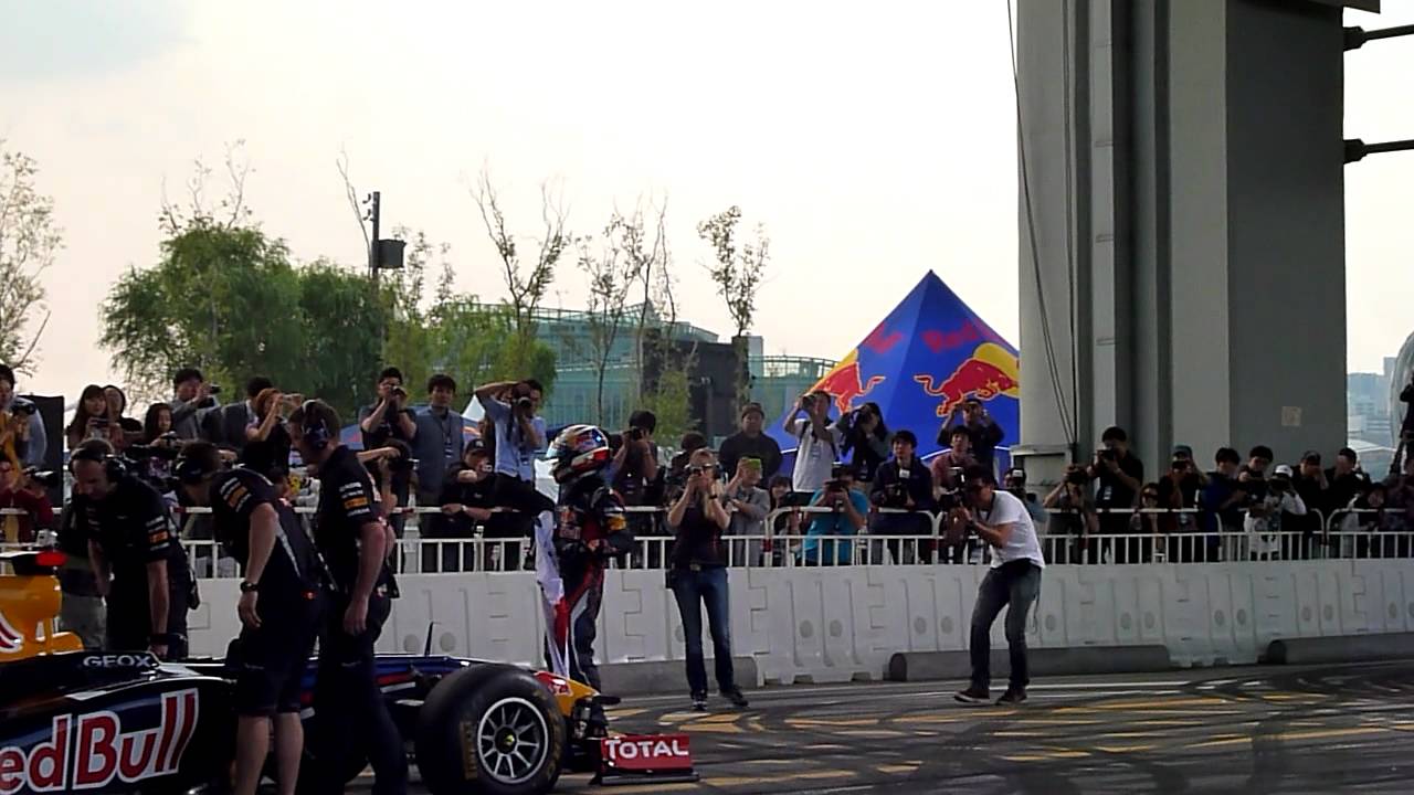 F1 Red Bull Show Run 2012 Seoul, South Korea. Red Bull F1 Show Car ft ...