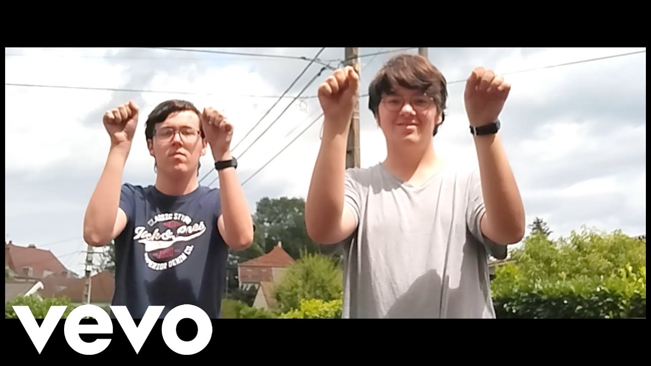 La chanson du cringe [CLIP OFFICIEL] - YouTube