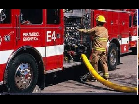 Face to face with a fire engine responding to an emergency. - YouTube