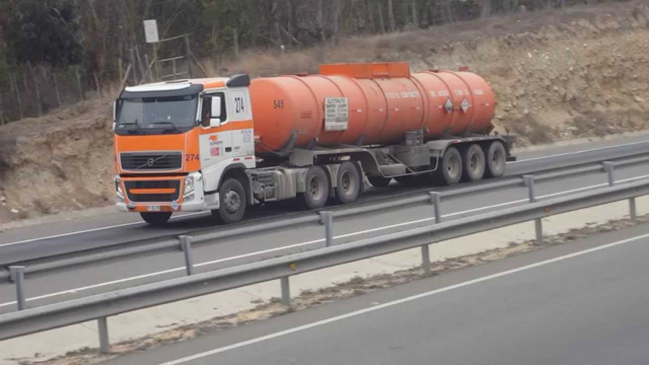 CAMIONES EN RUTA INTERNACIONAL Y 5 NORTE...... - YouTube