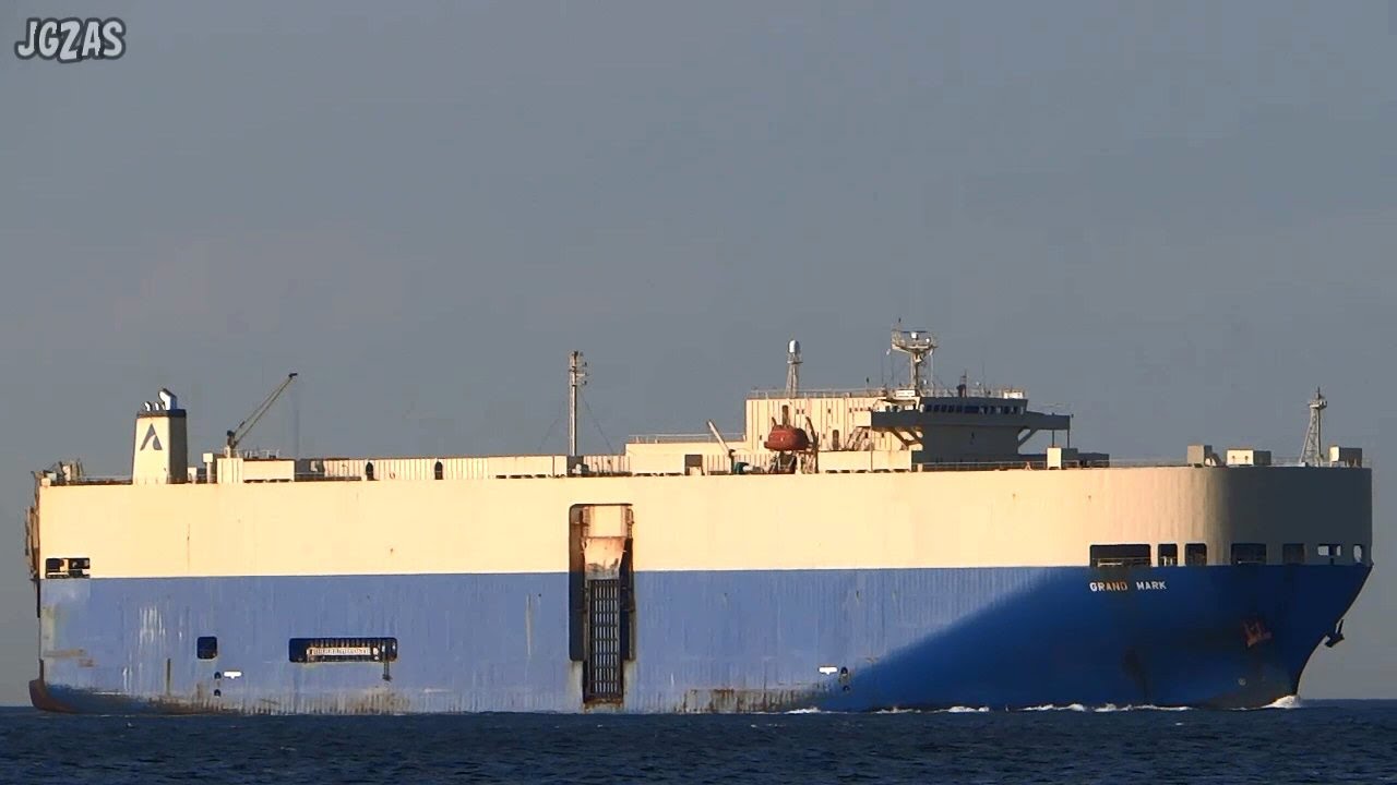 GRAND MARK Vehicles carrier 自動車船 東京湾 浦賀水道 2014-MAY - YouTube