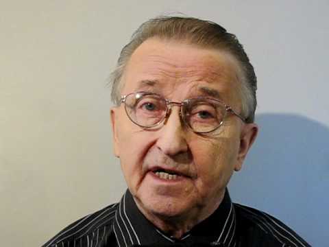 Runo Suuri suru lukijana Reino Koponen MVI 3804 - YouTube