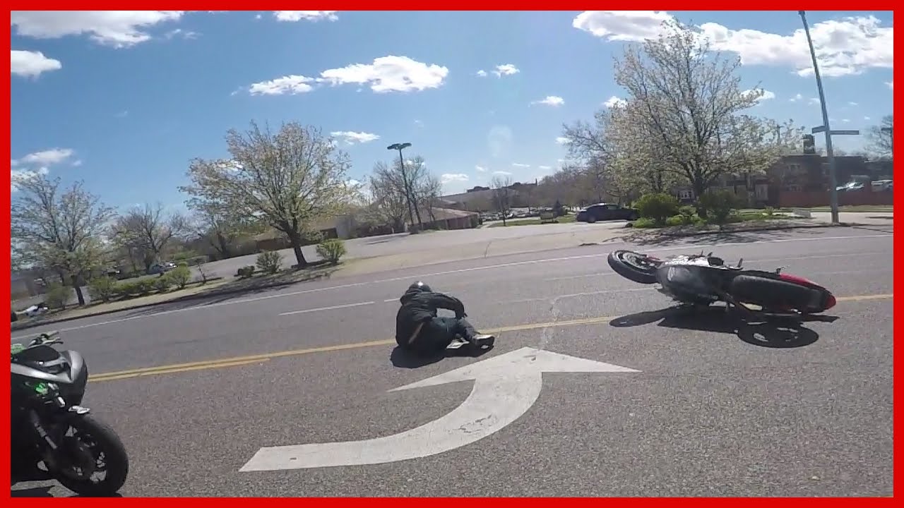 MOTORCYCLE CRASH Rider Flips Motorcycle Over Trying To WHEELIE 2016 ...