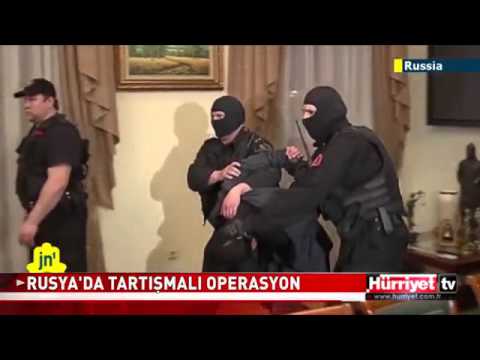 Rus polisinden yaka paça operasyon